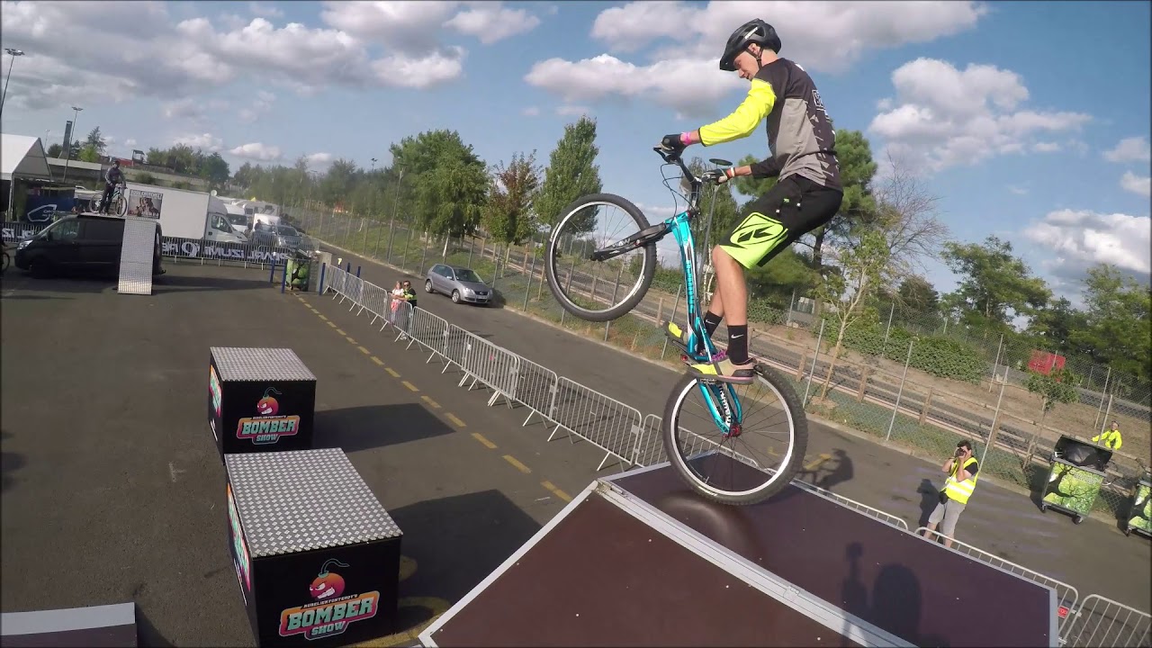 DEMONSTRATION VTT FREESTYLE & TRIAL (Ft. Bomber Show) - YouTube