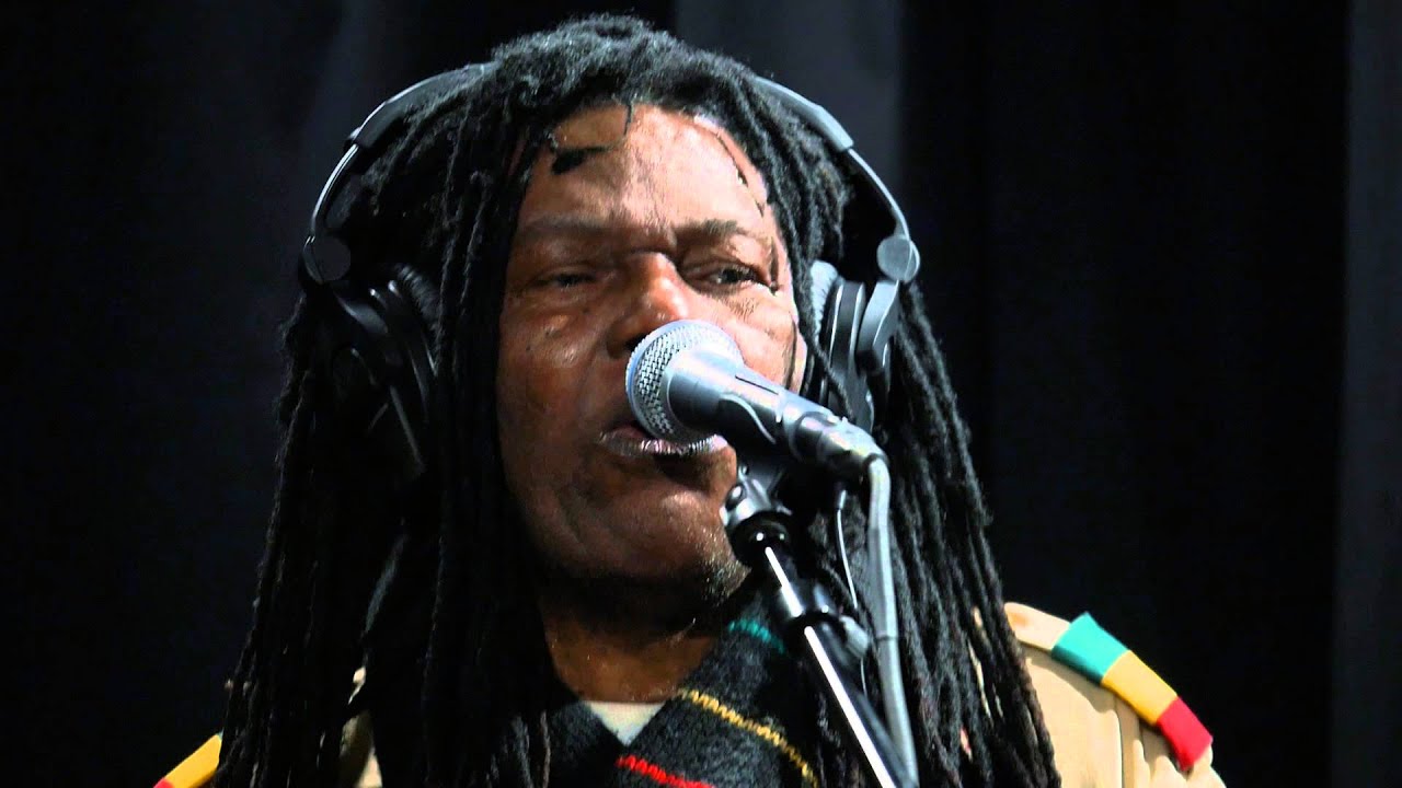 Winston Jarrett - Why Fighting (Why Is It) (Live on KEXP) - YouTube