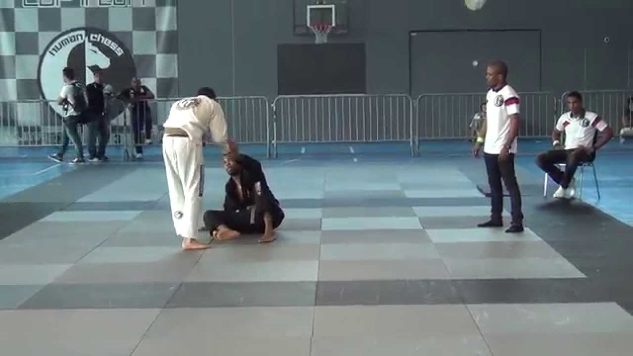 Sari Human Chess 2014 BJJ Genève 1 - YouTube