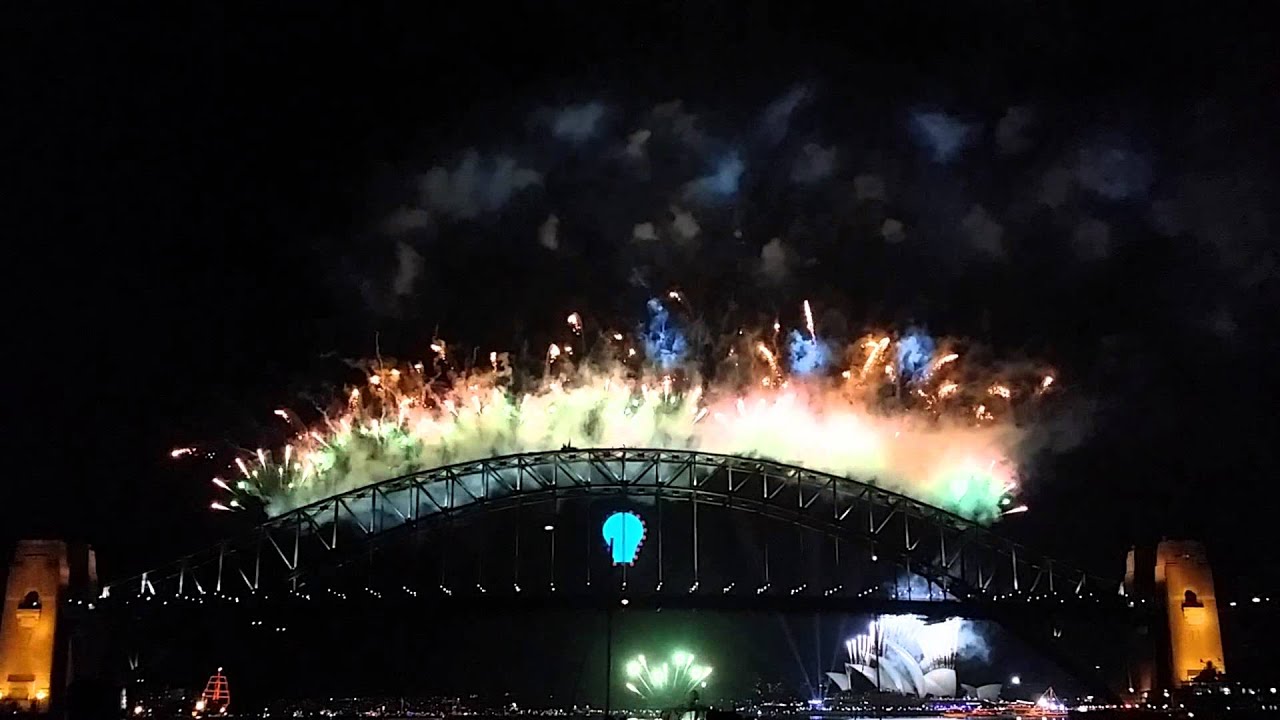2014-2015 Sydney fireworks雪梨跨年煙火秀(blues point 藍點) - YouTube