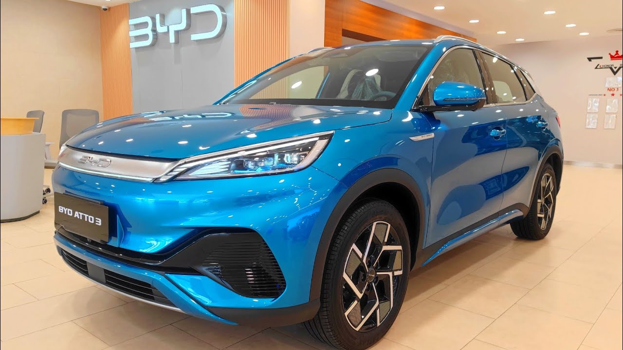 First Look ! BYD Atto 3 EV - Luxury SUV | Blue Color - YouTube
