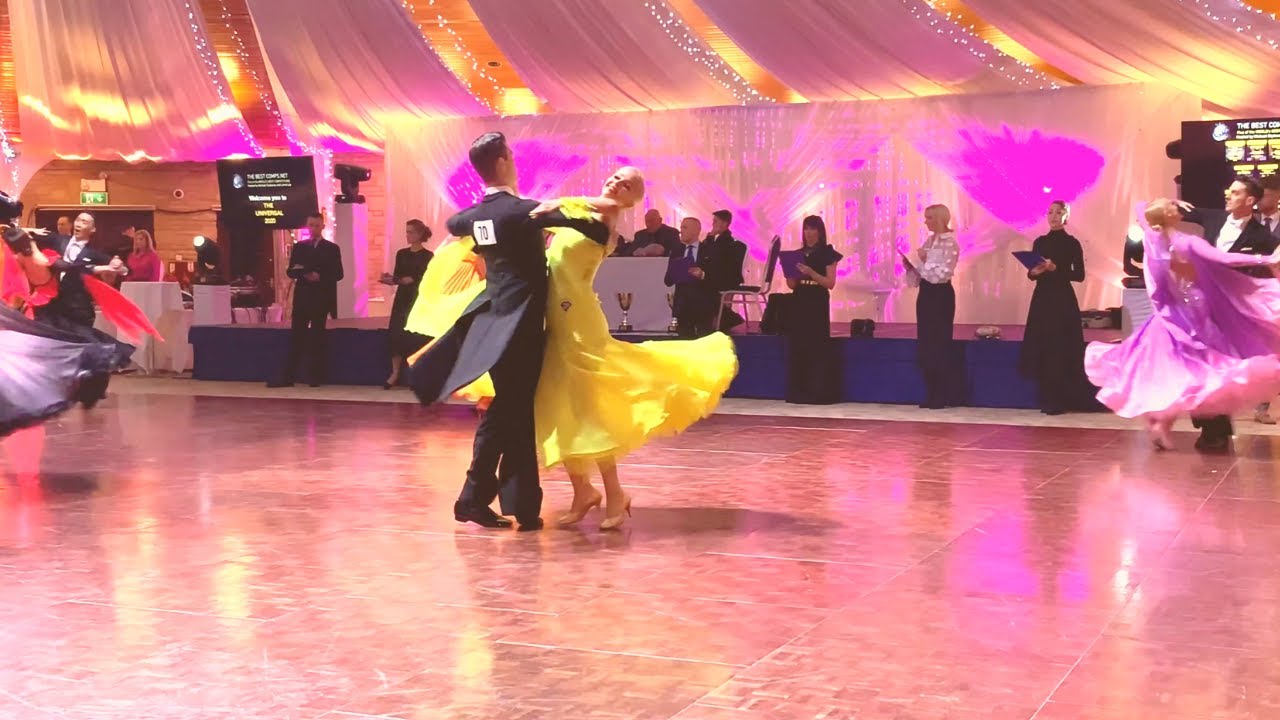 How Professionals Dance Viennese Waltz | DanceSport Competition - YouTube