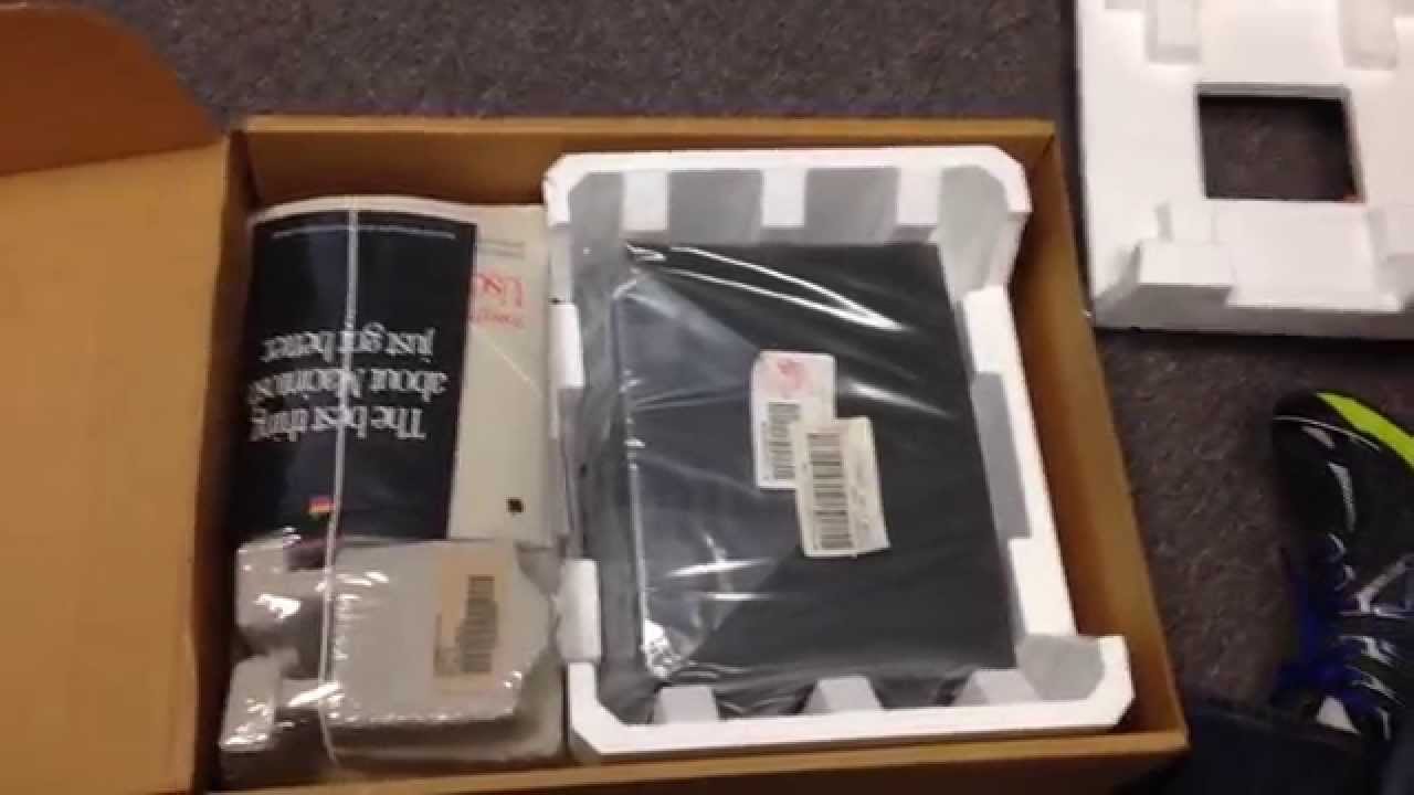 Opening a Apple Powerbook 540C Sealed in Box - YouTube