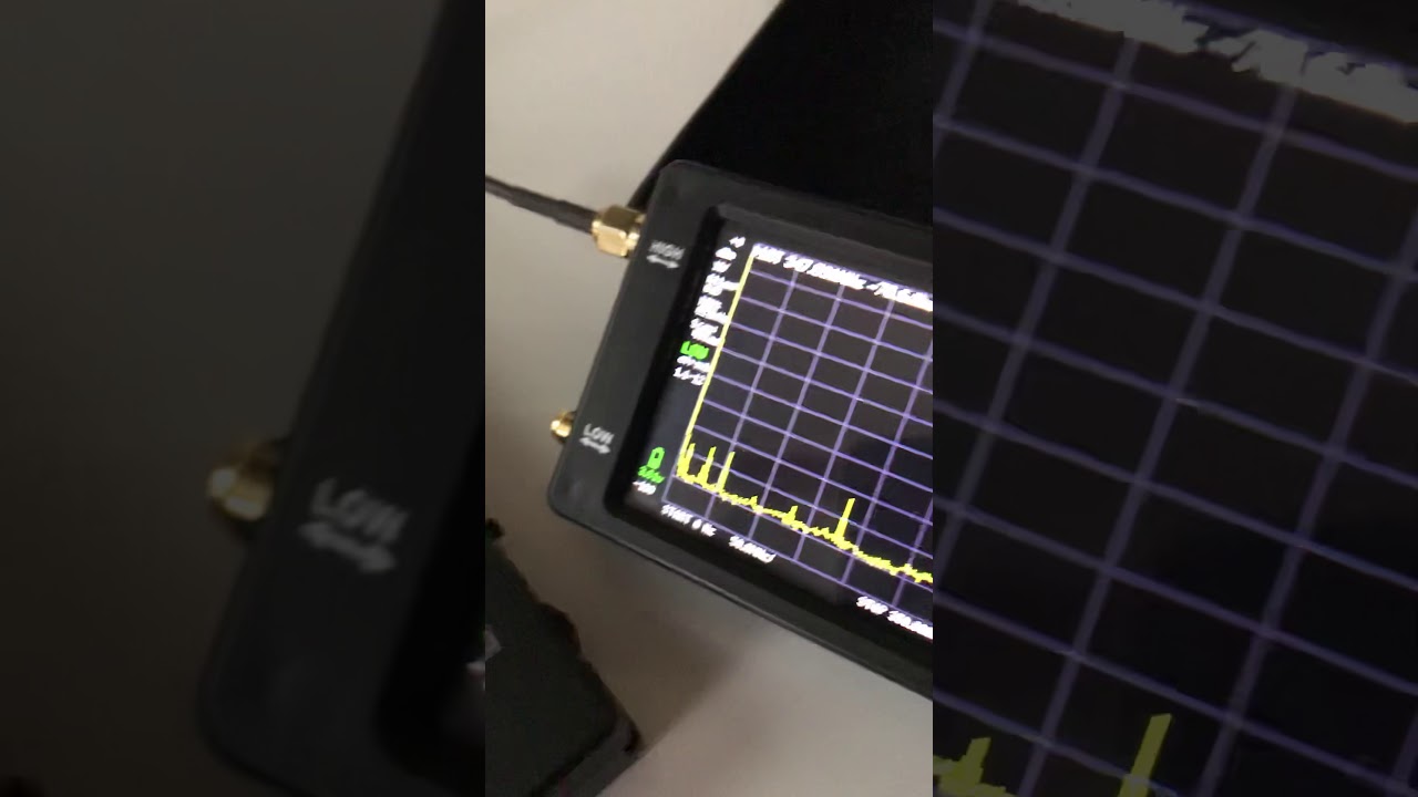 Watching the sweep from the Nano vna into that tiny sa Spectrum ...