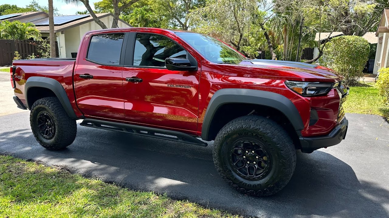 2025 Chevrolet Colorado ZX2 Bison - YouTube