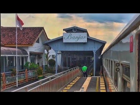Kompilasi Suara Announcer Kereta Api di Berbagai Stasiun - YouTube