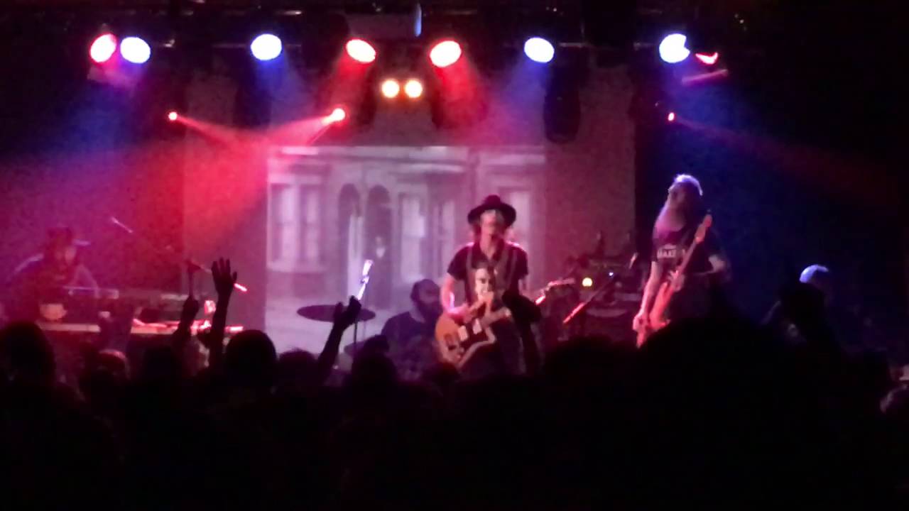 Space - Neighbourhood - live at Star Shaped Festival - YouTube
