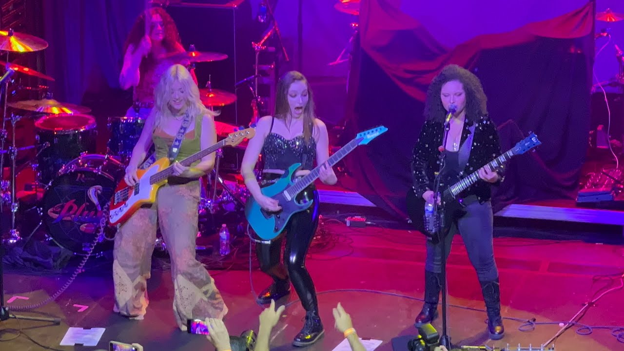 PLUSH - “Left Behind” live in Los Angeles. 5-2-23 - YouTube