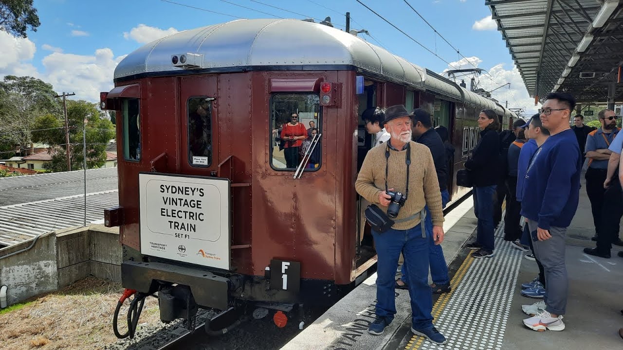 Sydney’s Transport Heritage Expo DAY 3 - Red Rattler Set F1 dwells at ...