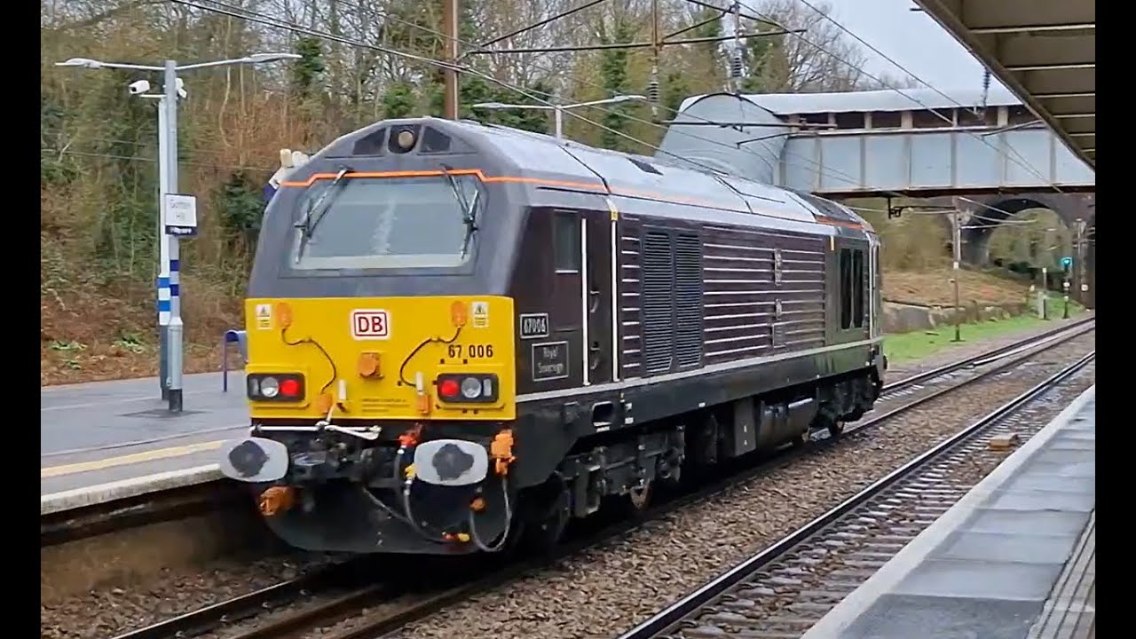 Class 67 (67006) passes Gordon Hill - YouTube