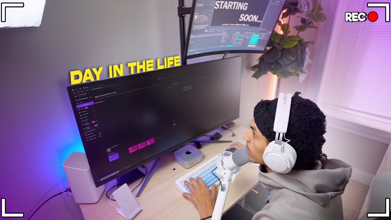 Day In The Life Of a Part Time YouTuber & Streamer - YouTube