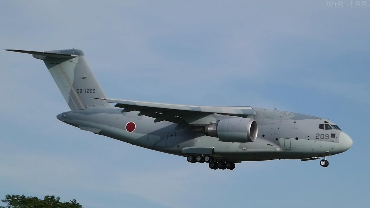 Sep.2019 KHI C-2 Carrier Landing approach 米子空港 航空自衛隊 美保基地 C2 - YouTube