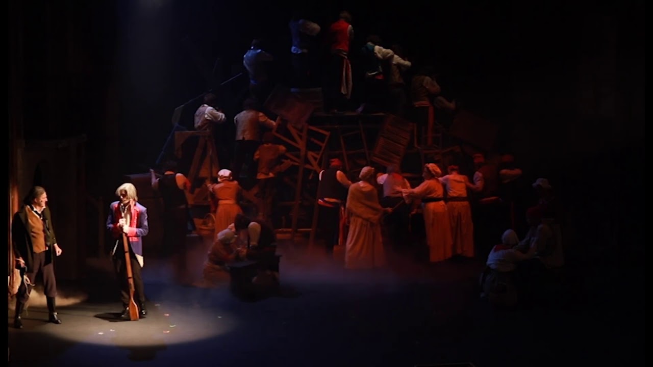 Valjean & Javert At The Barricades - Les Miserables 2018 - YouTube
