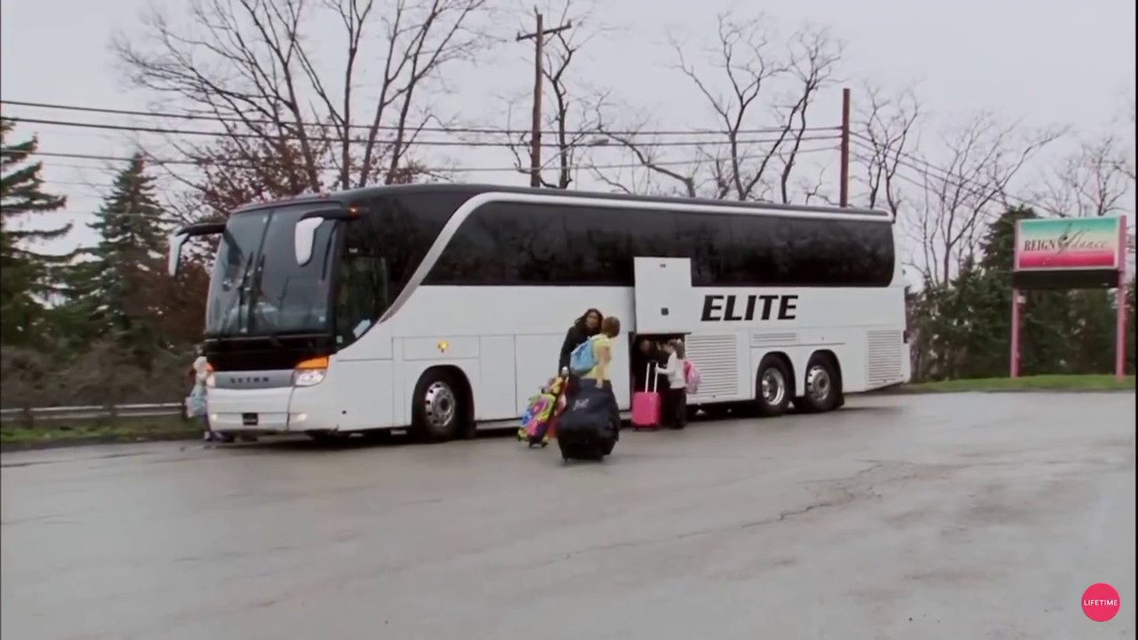 Dance Moms~On the bus~S1E03 - YouTube