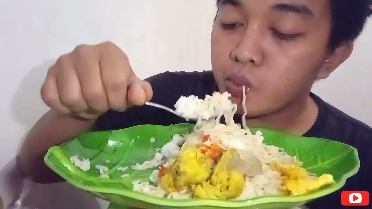 MIE GELAS,AYAM SOTO,TELUR,PENTOL & TAHU GORENG - menu makan siang - YouTube