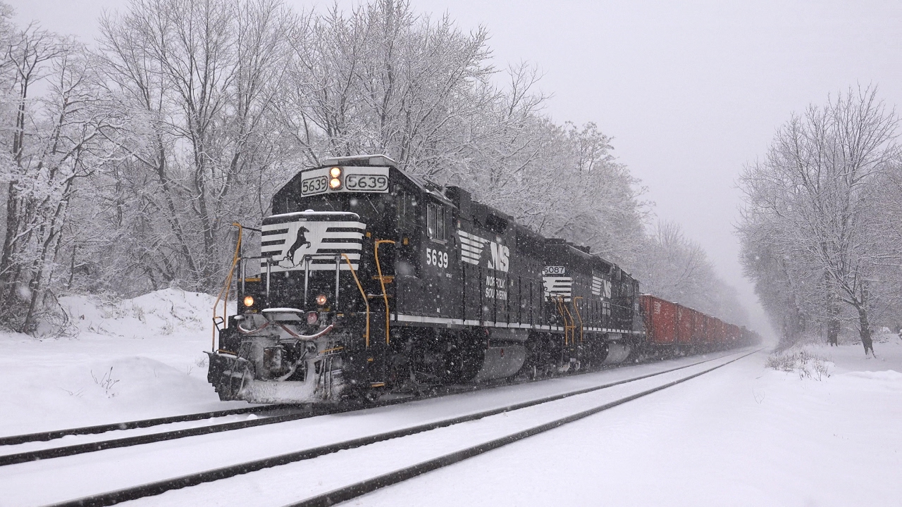 Trains on the Norfolk Southern Reading Line - Winter - YouTube