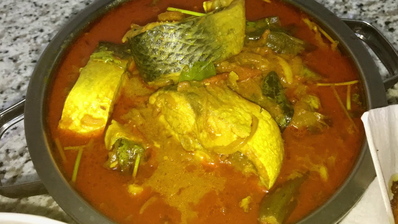 Fish Curry / South indian traditional fish curry/ மீன் குழம்பு ...