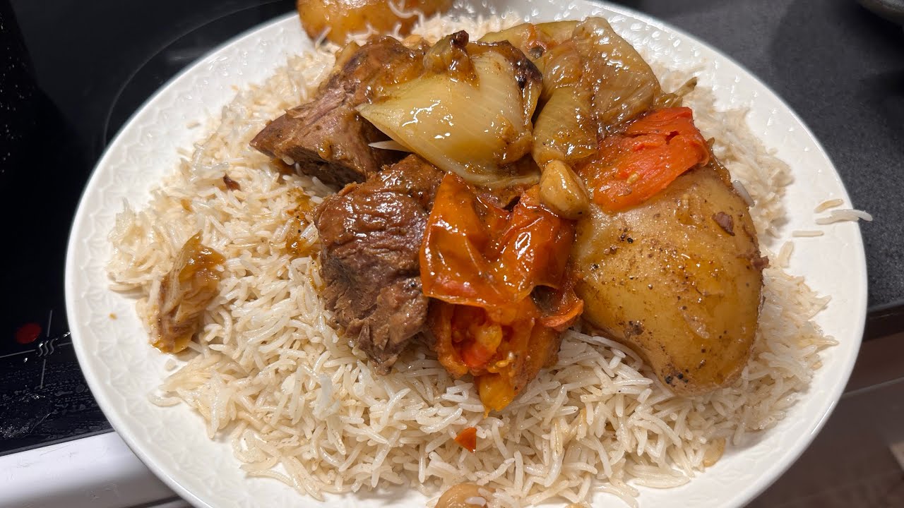 The best Afghan food: meat and rice - YouTube