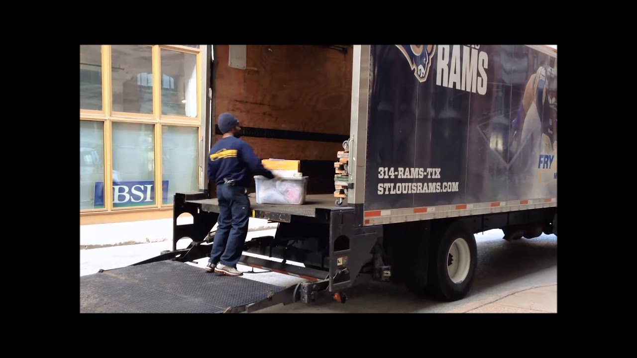 Fry-Wagner Helps Deliver Cheer to Motion for Kids - YouTube