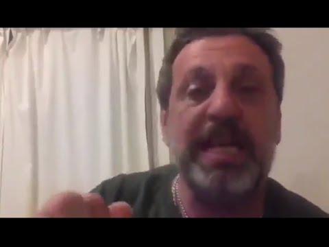 Viven en un country. Mad football rant  English subtitles