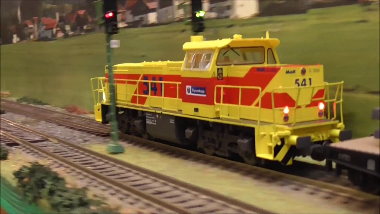 Zwischendurch eine einzigartige MAK 1206, in Thyssen Krupp Version, mit ...