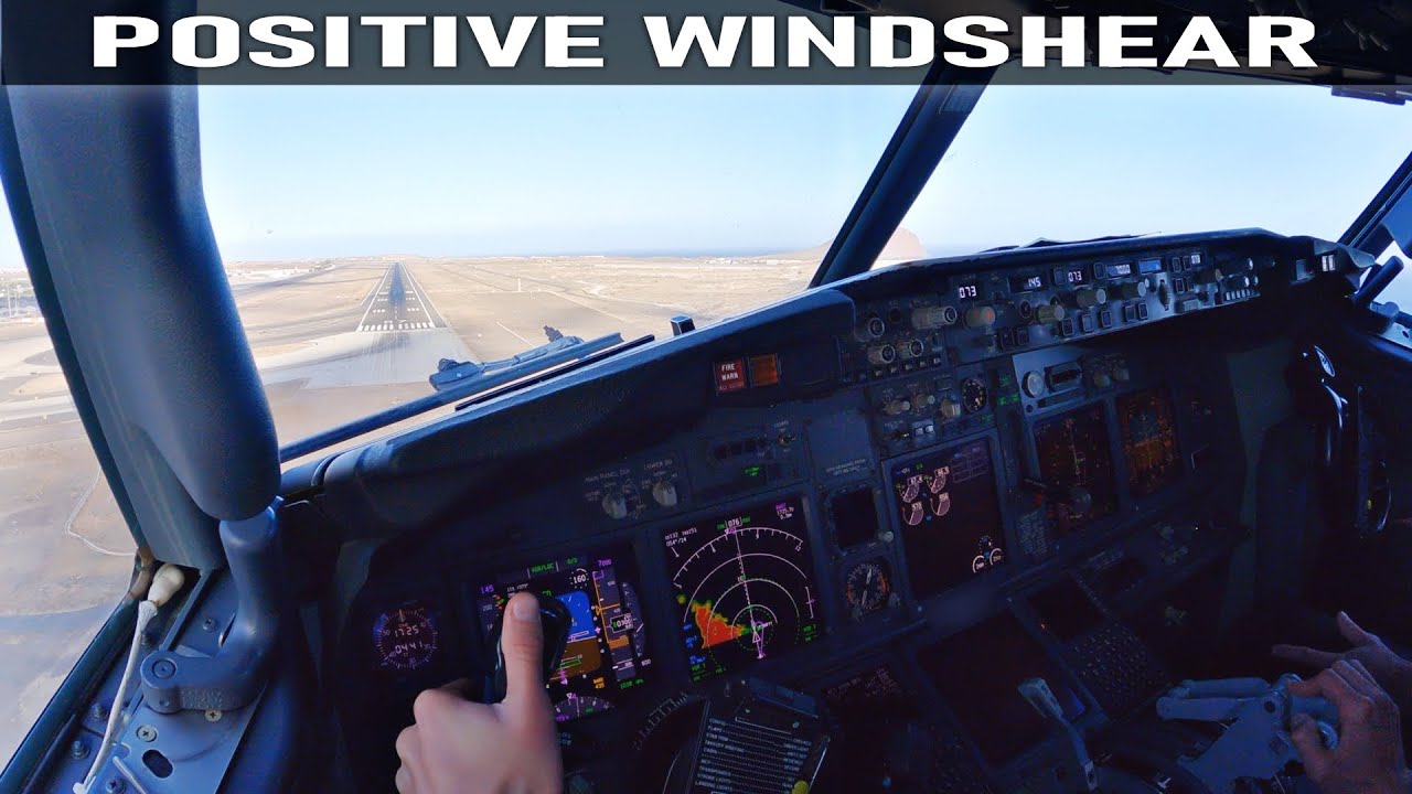 Landing a B737 with 30kts of Positive Windshear #Shorts - YouTube