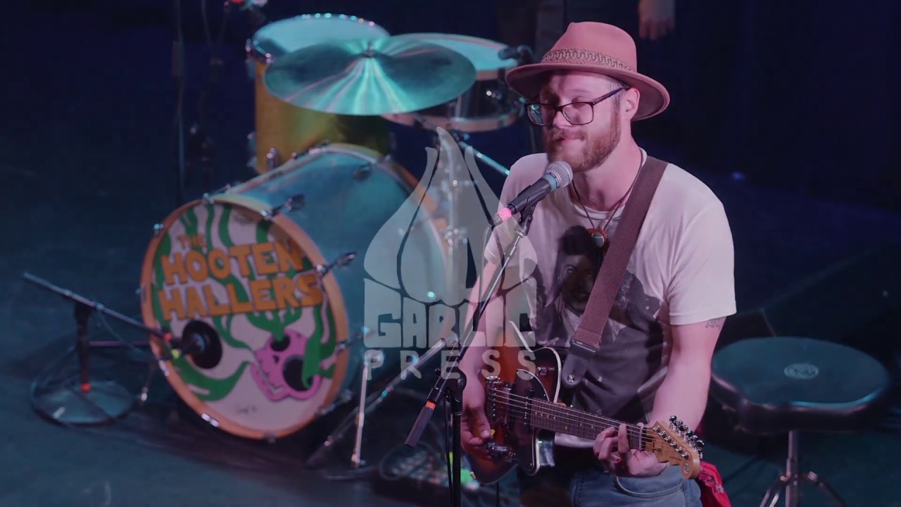 The Hooten Hallers: Mountain of Pain (Live In Missouri) - YouTube