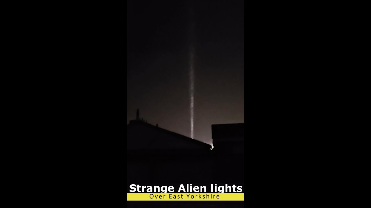 Strange Alien beams of swirling light captured above East Yorkshire ...