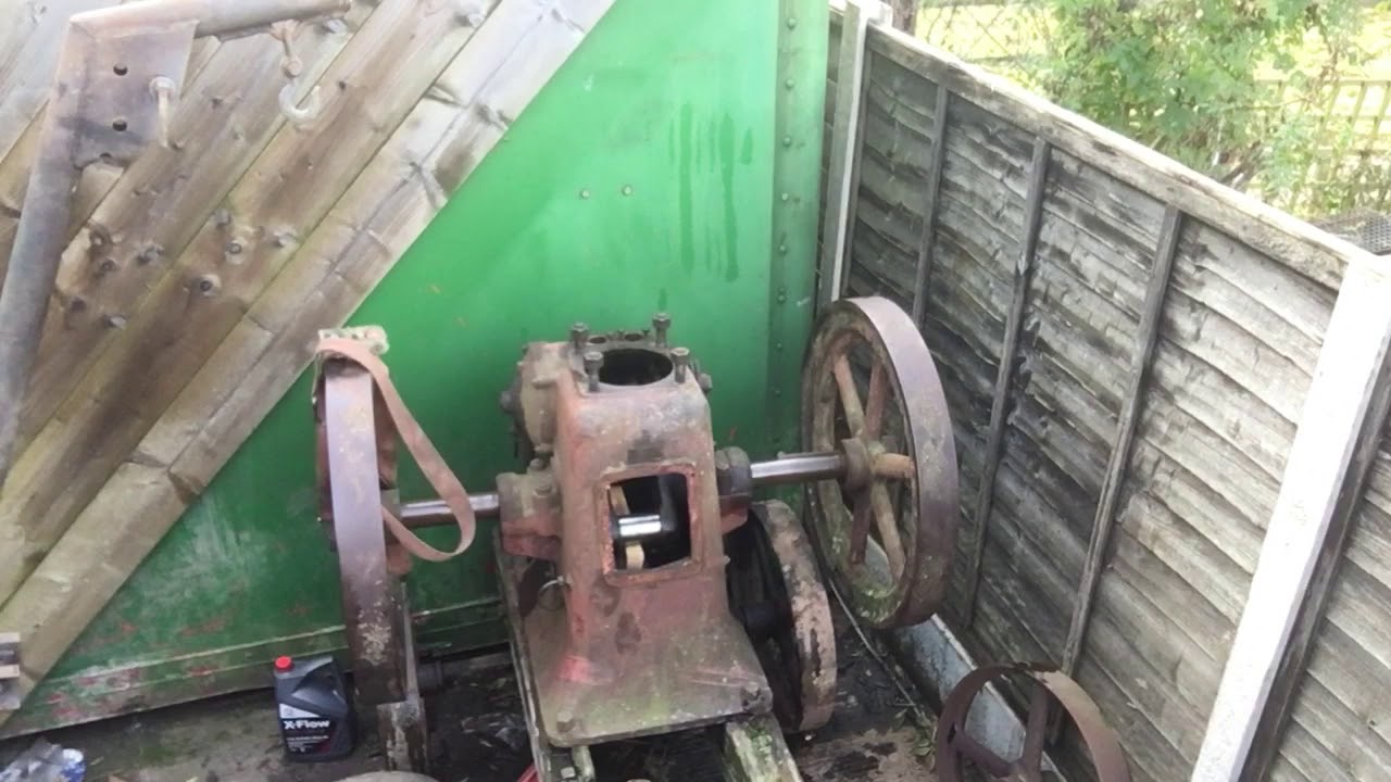 Lister P type flywheel removal 1. - YouTube