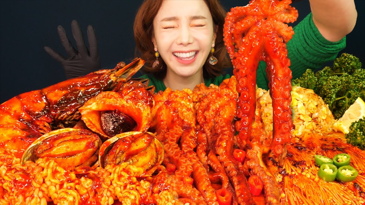 [Mukbang ASMR] 불닭낙지팽이버섯해물찜🐙🔥SeafoodBoil Spicy Small Octopus ...