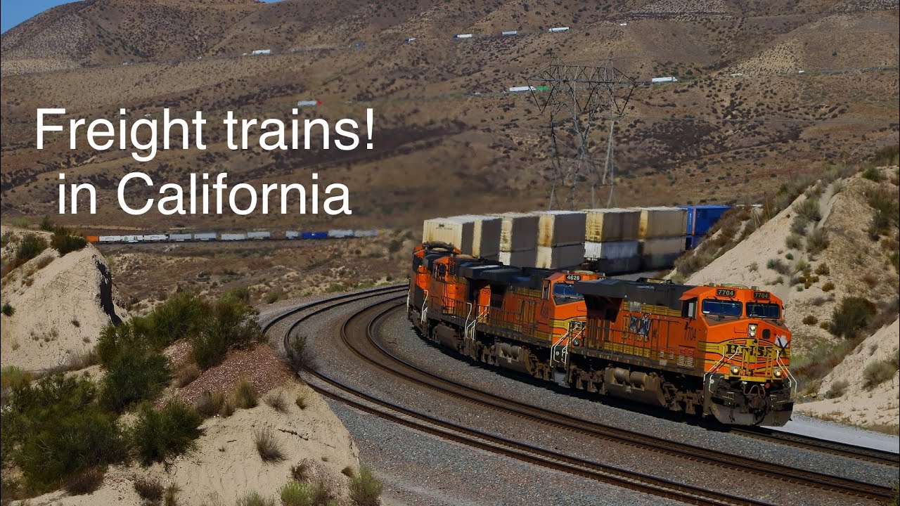 Freight train in California カリフォルニアを走る貨物列車達 - YouTube
