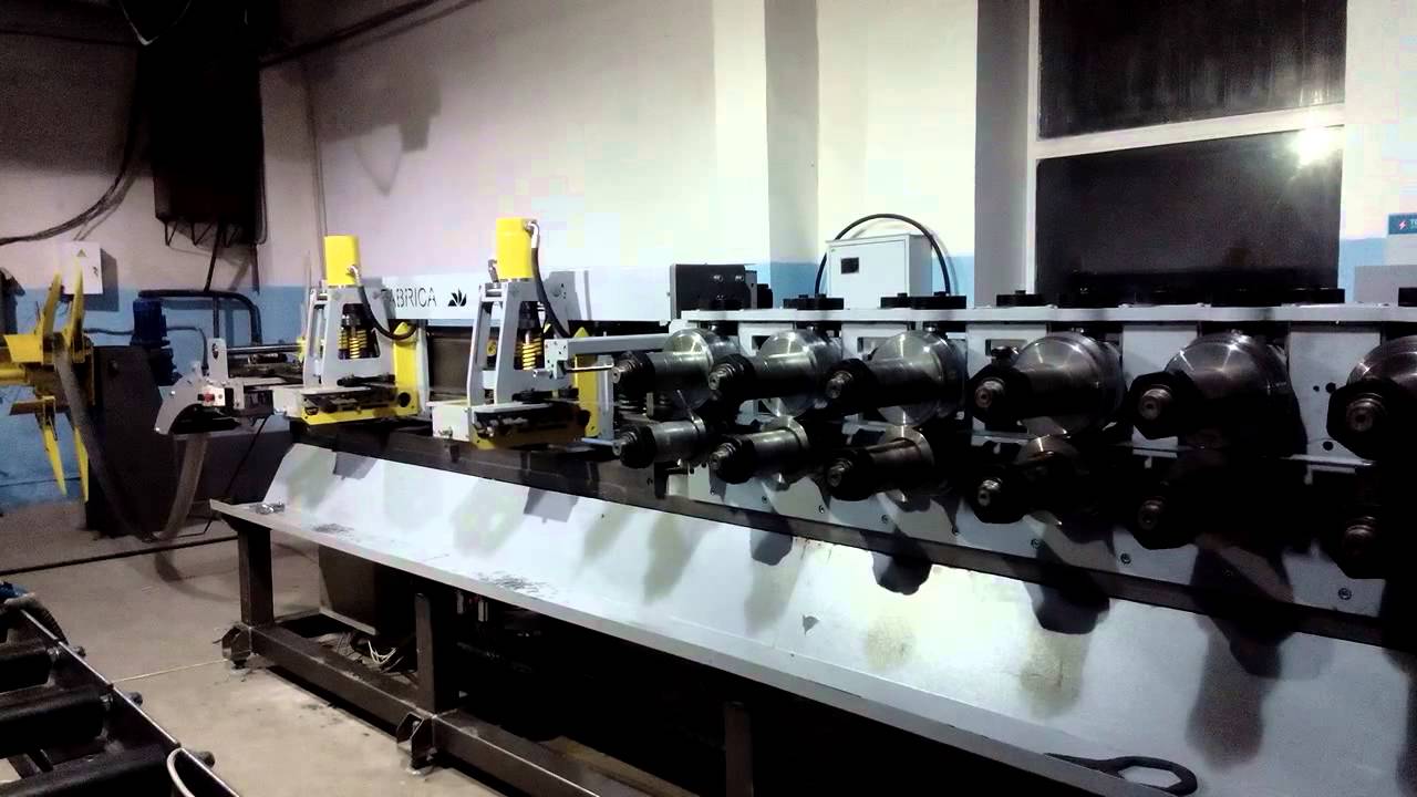 Roll forming machine with in-line punching. - YouTube