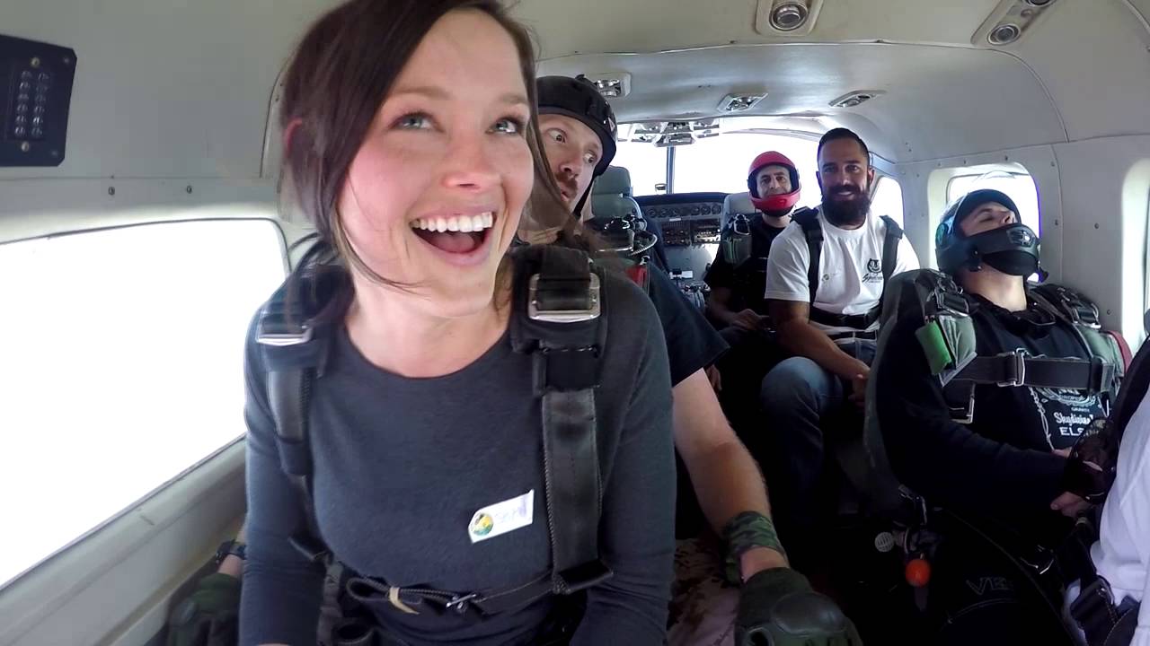 Shanna King Tandem Skydiving At Skydive Elsinore - YouTube