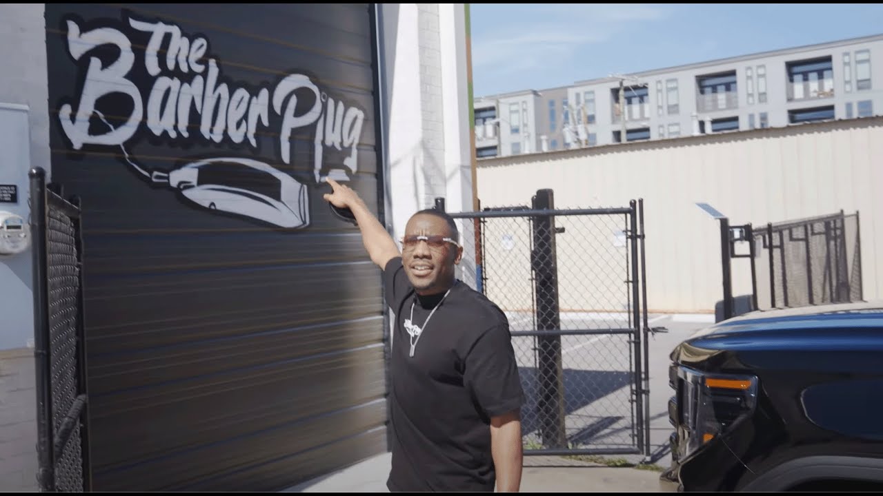 The Barber Plug Gives an Exclusive Tour of the Most Popular Barber ...