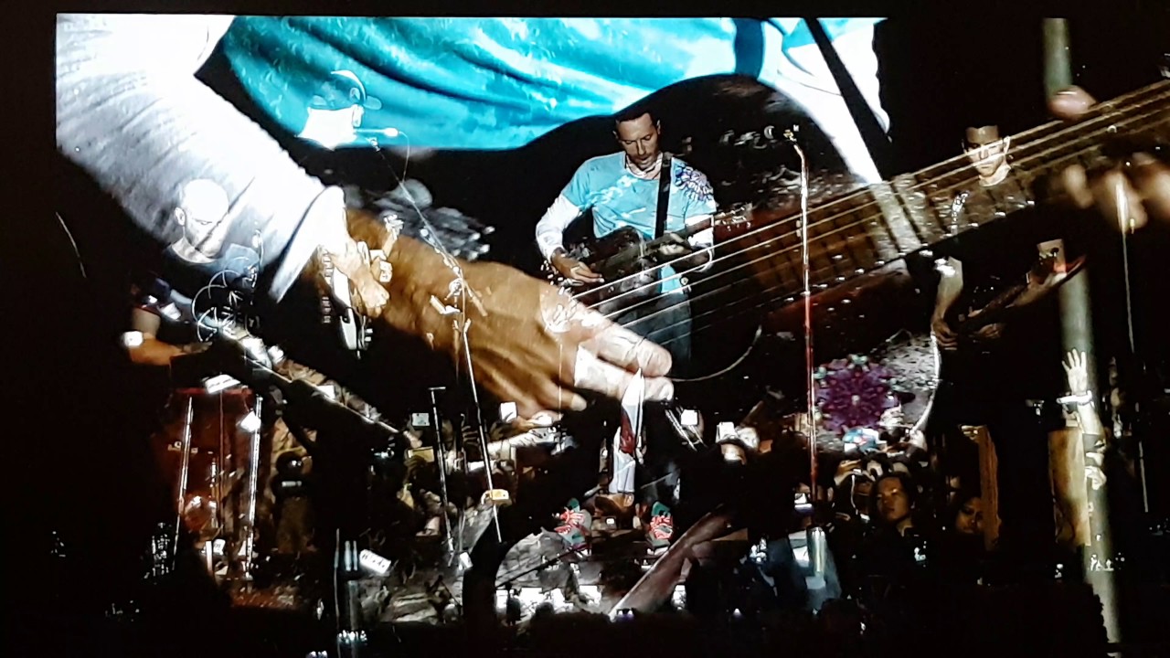 Coldplay - Ink Acoustic (Live in Manila) - YouTube