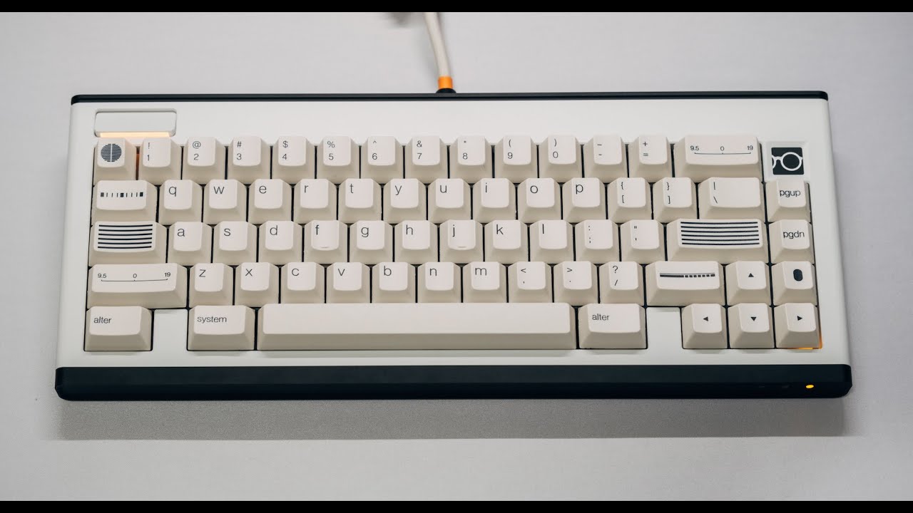 Bauhaus Style Mechanical Keyboard —— Phase One 65 - YouTube