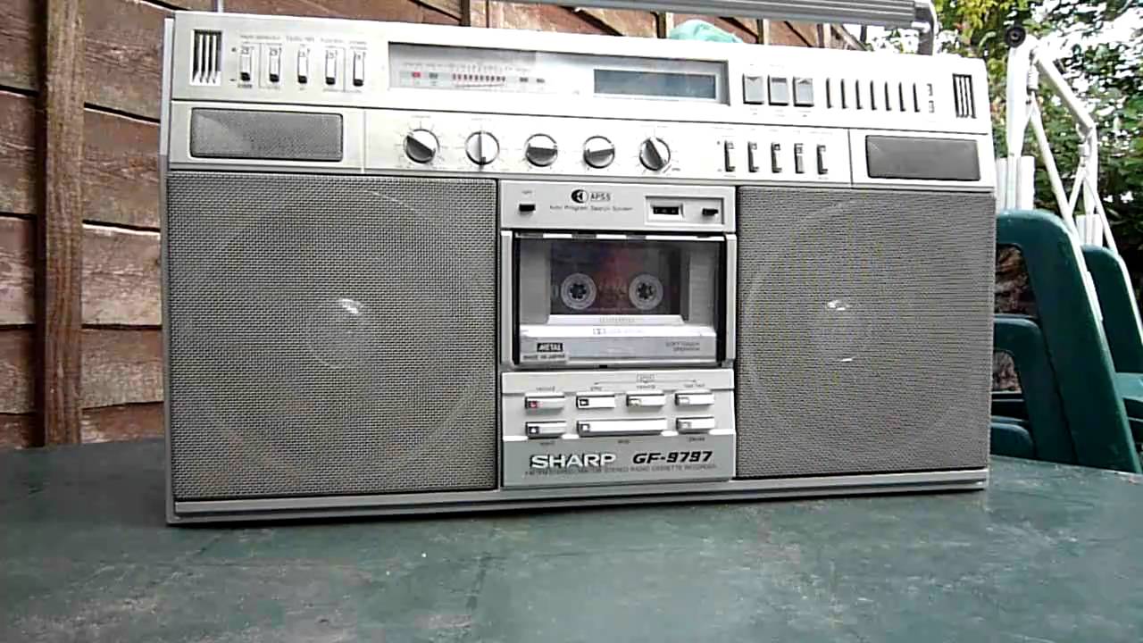 Sharp GF-9797 Ghettoblaster / Boombox - YouTube