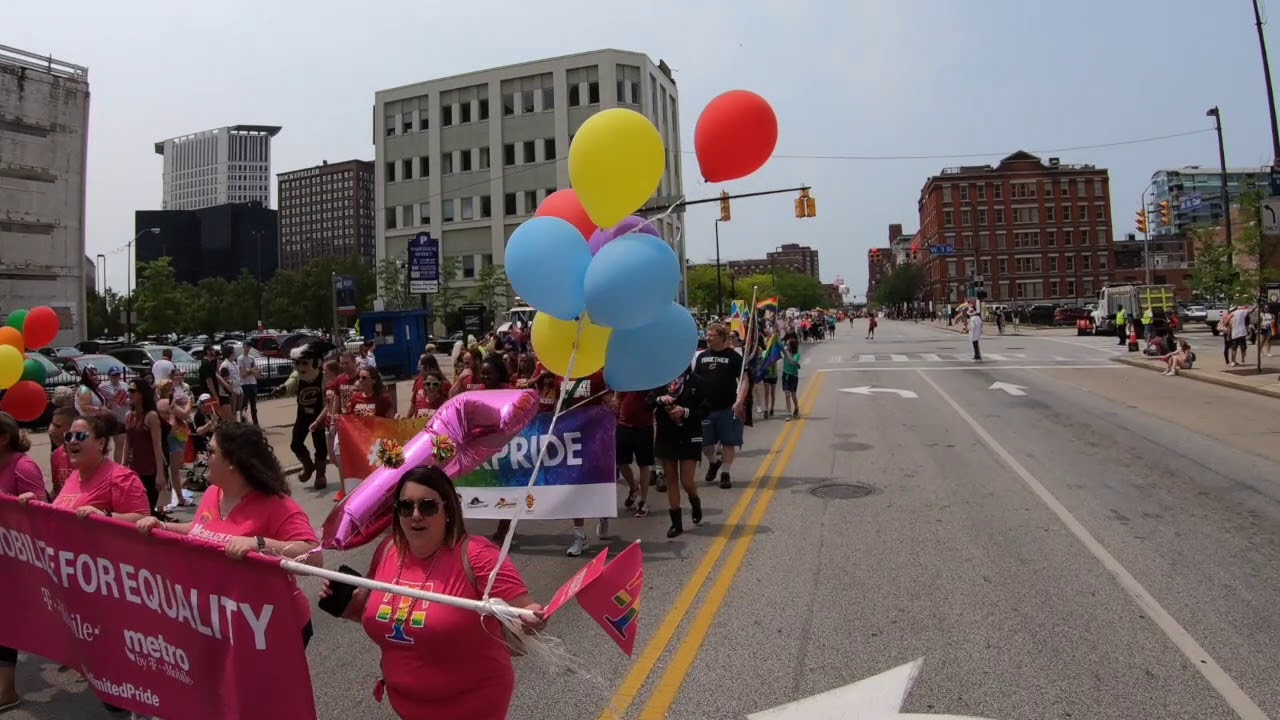2019 Cleveland Pride Parade Fast Motion - YouTube