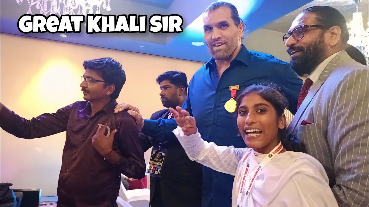 Our Ajay Meena sir and I met The Great Khali. #noorjahanartist # ...
