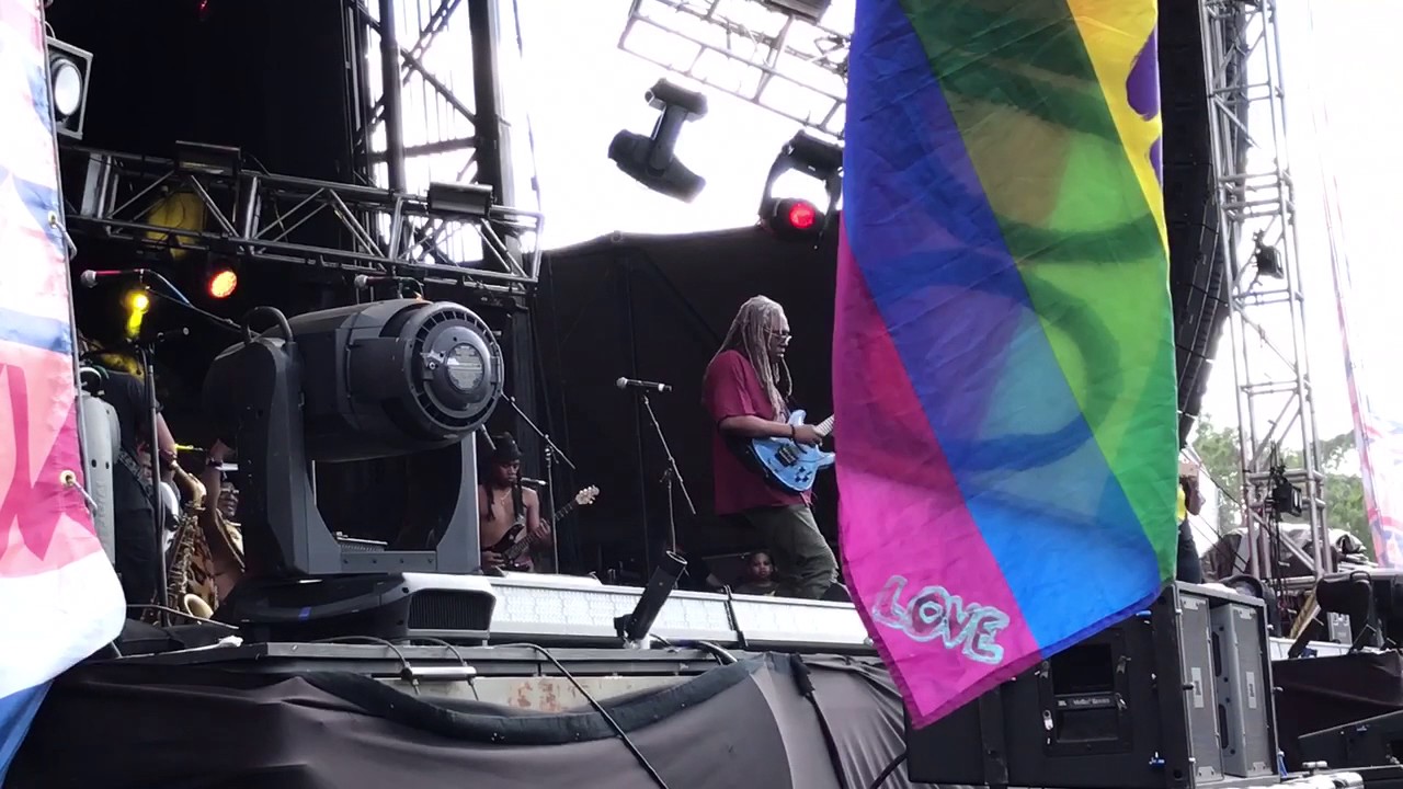 Guitar solo by George Clinton & Parliament Funkadelic @ Okeechobee Fest ...