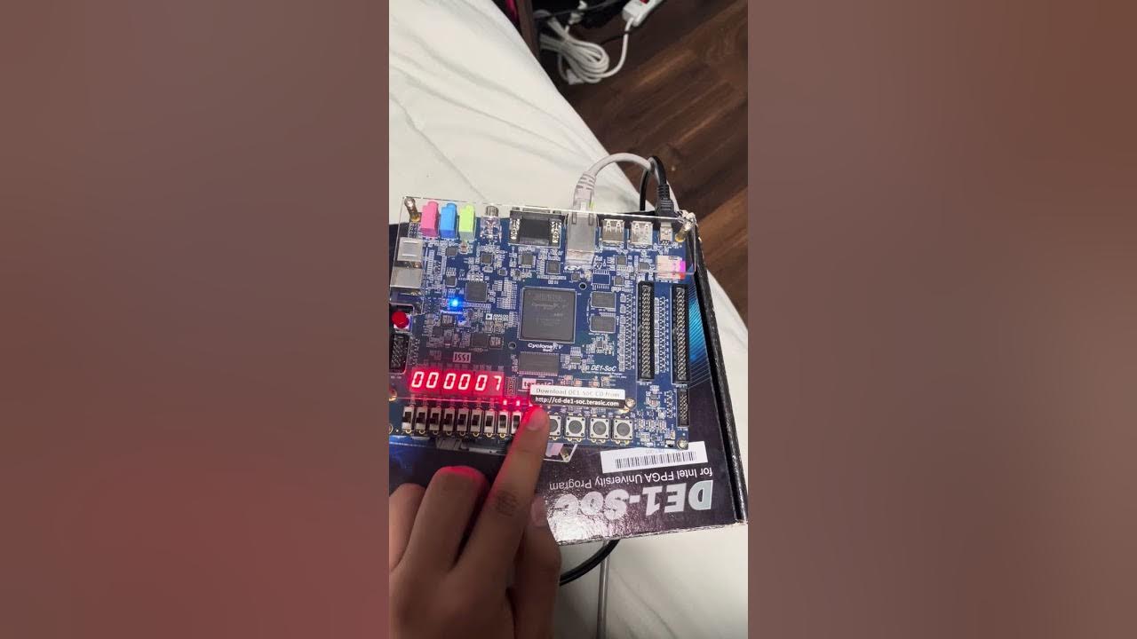 DE1-SoC uso del ARM - YouTube