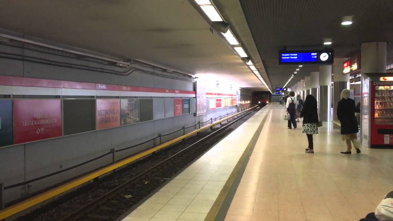M100 (156-155, 122-121) @Helsinki, Puotila - YouTube