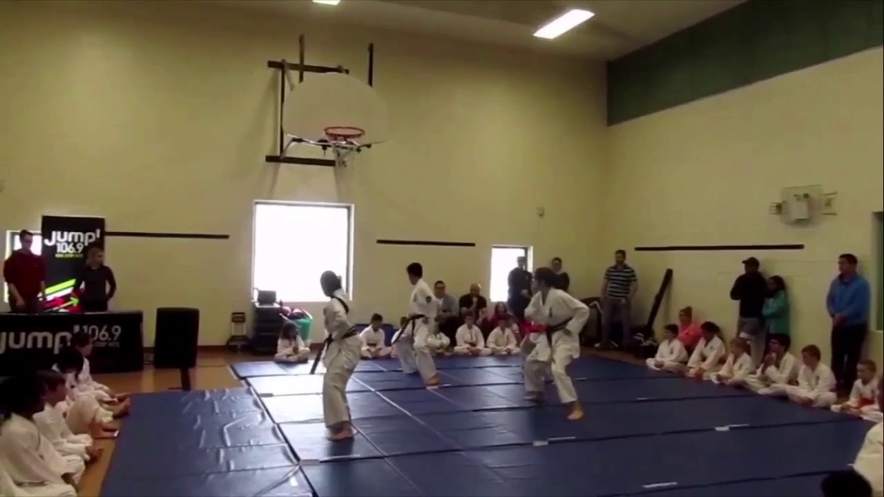 Pinan sono san demo kyokushin - YouTube