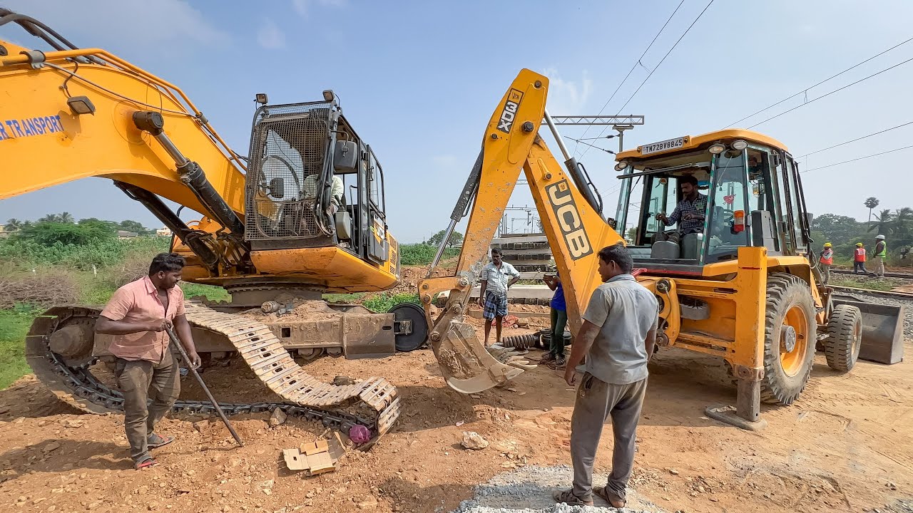 JCB 3DX Helping to JCB 205 Excavator Track Wheel Insert and Chain ...