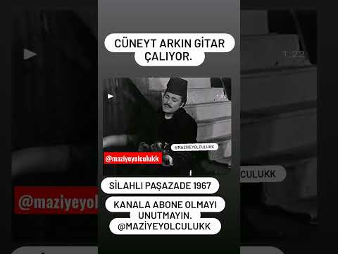 Cüneyt Arkın Gitar çalıyor 1967 silahlı Paşazade #shorts #yeşilçam #cüneytarkın