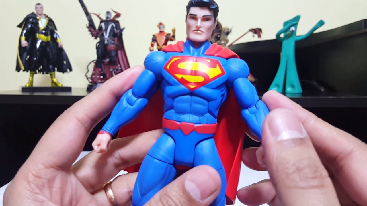 DC Comics Designer Series Greg Capullo Superman figure review - YouTube