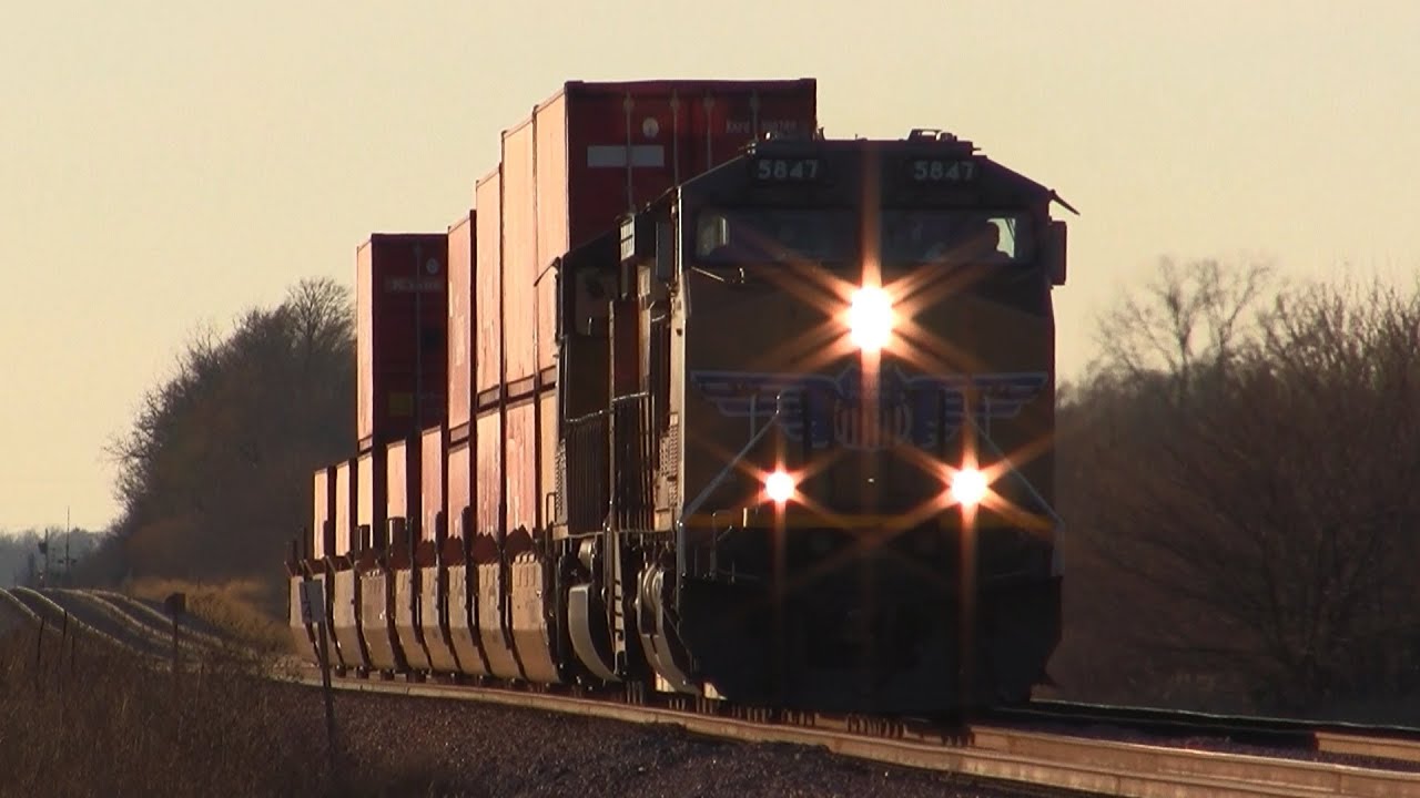 UP 5847 East, Nine Table Stack Train on 11-13-2012 - YouTube