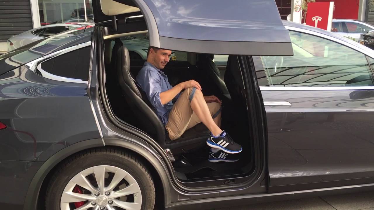 Tesla Model X wing doors - YouTube