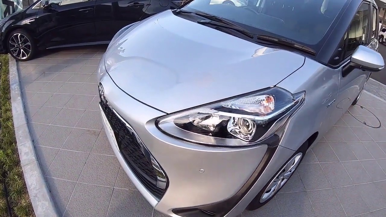 TOYOTA SIENTA SILVER METALLIC - YouTube