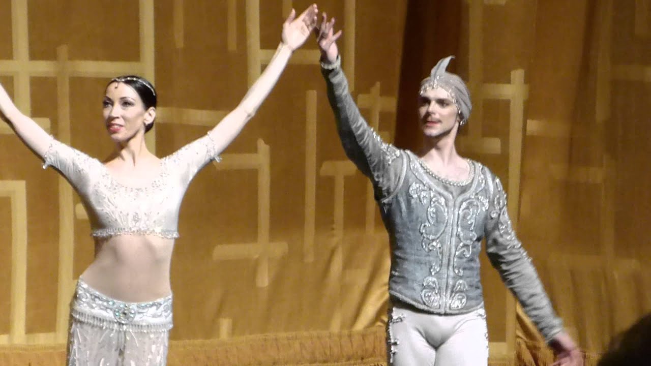 2014-05-29 ABT 2 - attacked by flowers! - YouTube